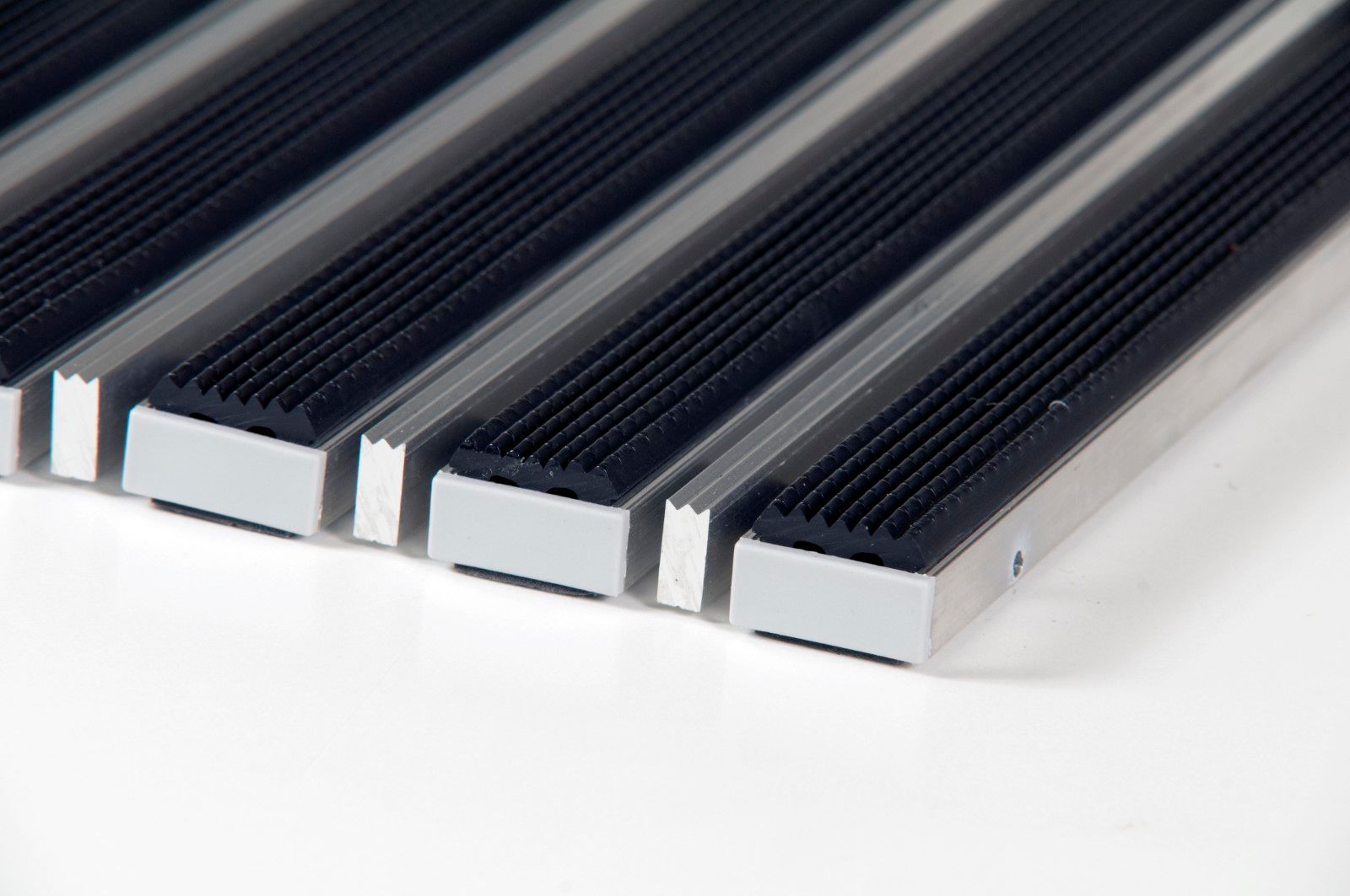 Fußmatte GAPA TOPWELL 17 mm Höhe - Ausführung Extra Gummi nach Maß | Extra Gummi | 17 mm | TB38 ...